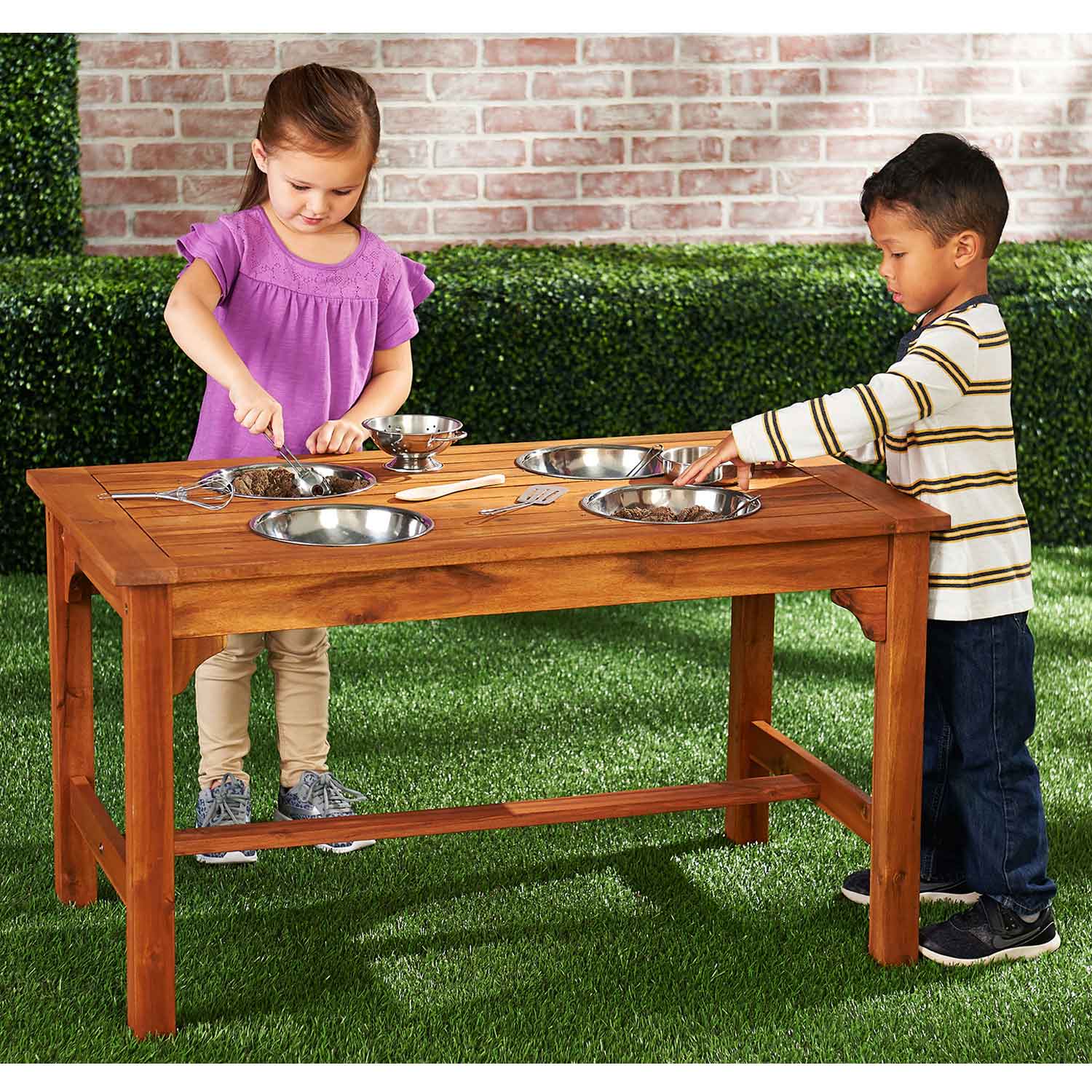 Mud Mixing Table | Messy Outdoor Play | Becker's